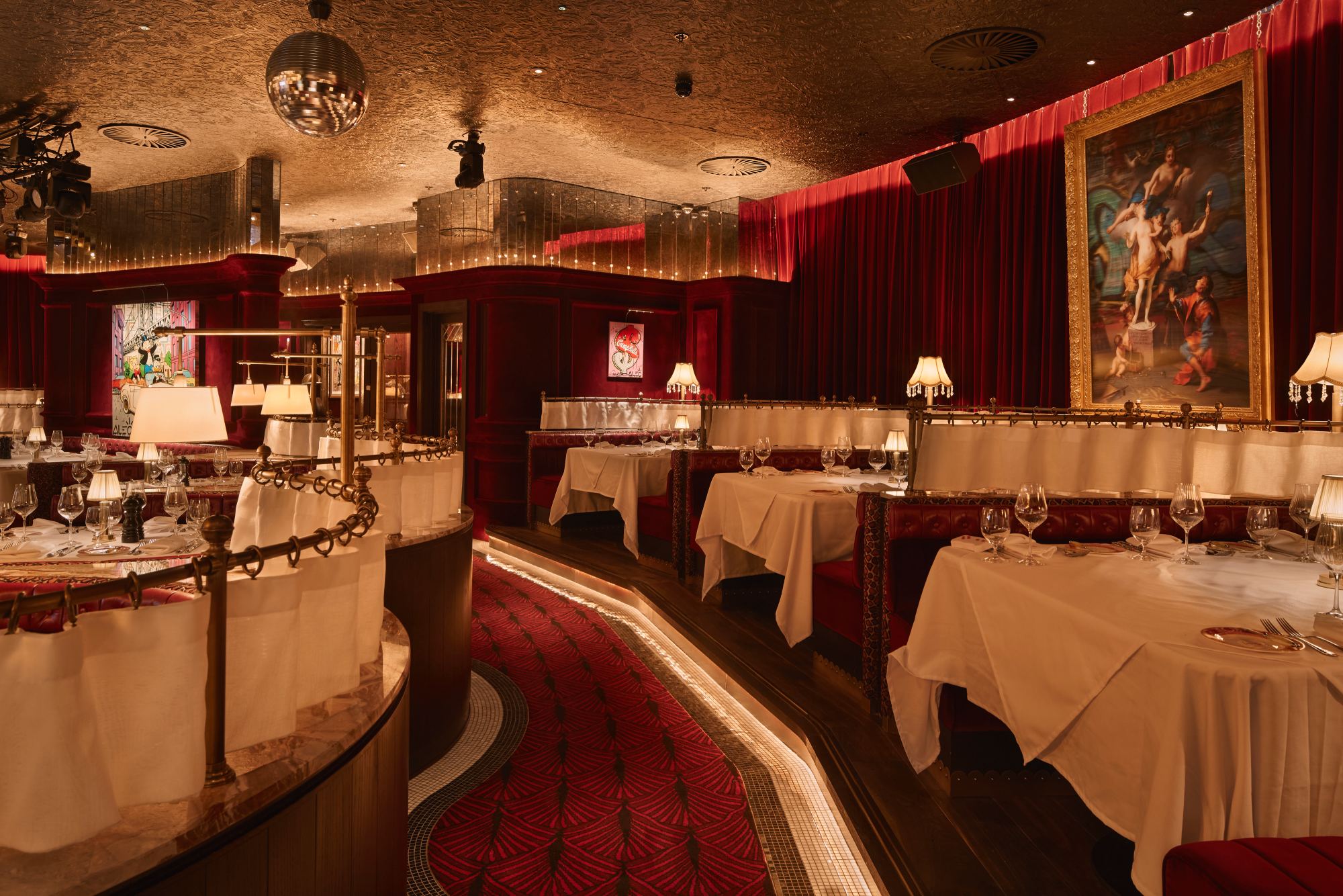 Louis, Manchester - Marquee AV